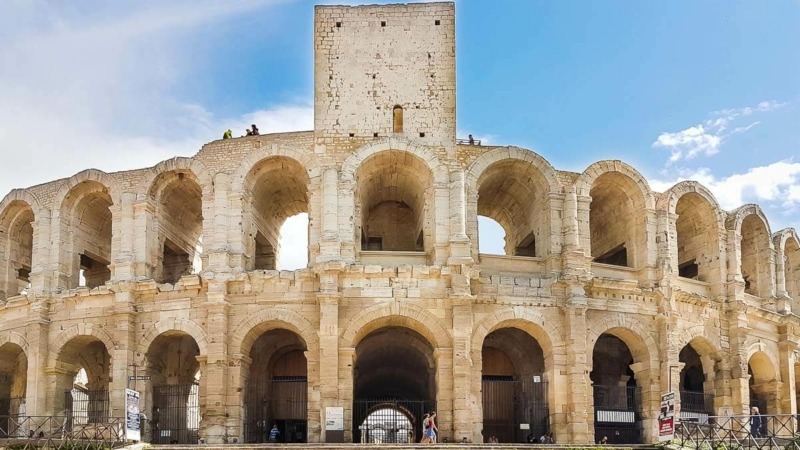 Les Arènes d'Arles - Tout savoir sur son histoire et son présent